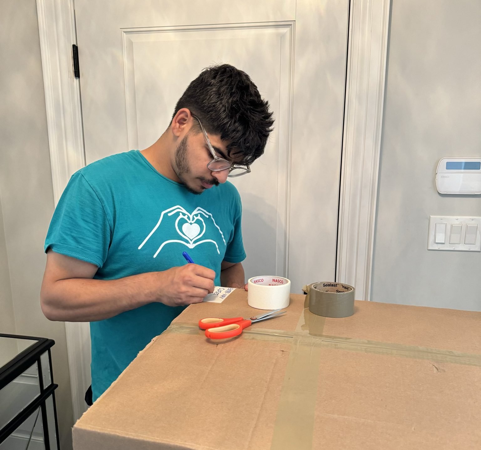 How to Move Safely: Tips to Avoid Injuries on Moving Day