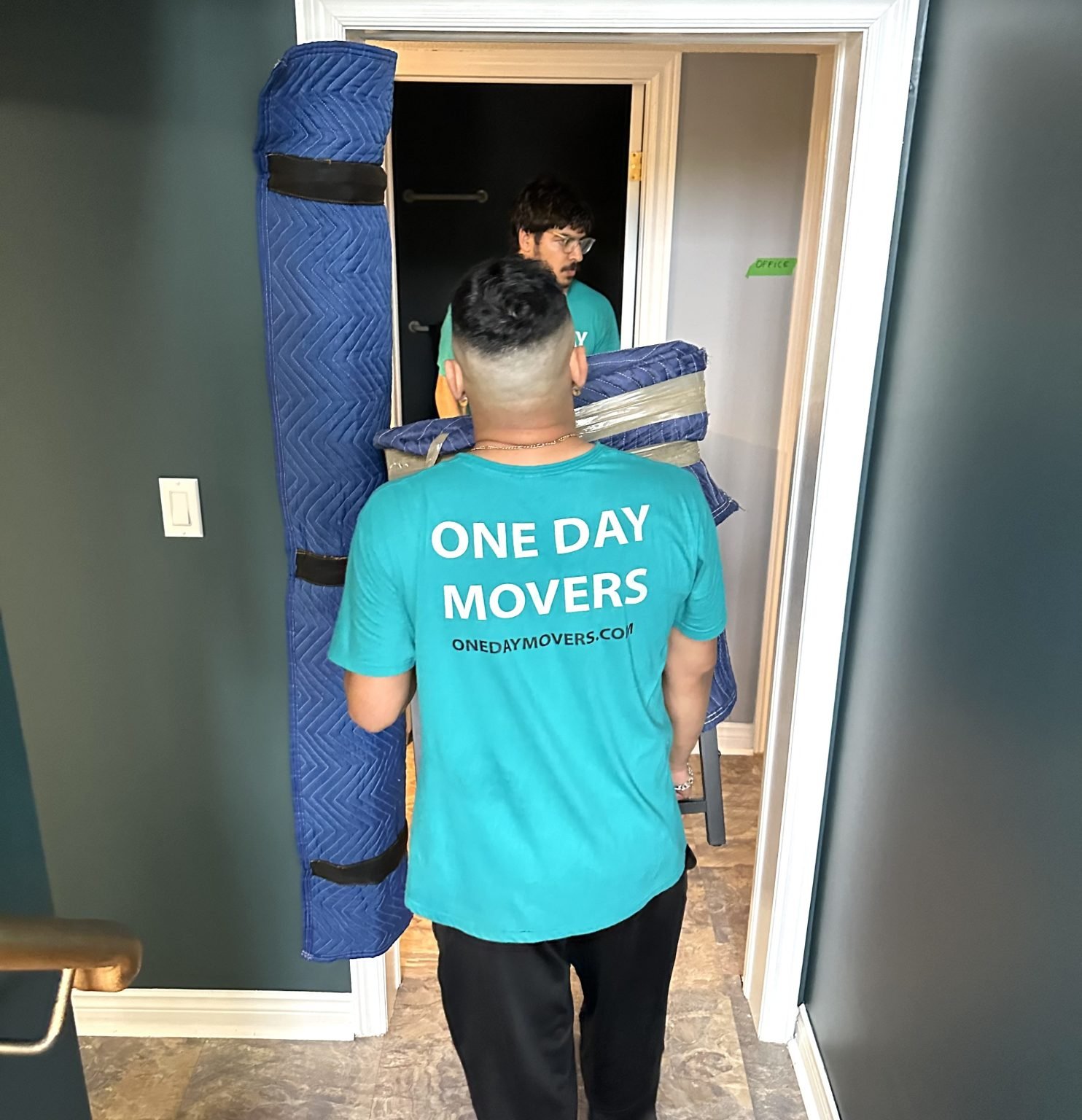 How to Move Safely: Tips to Avoid Injuries on Moving Day