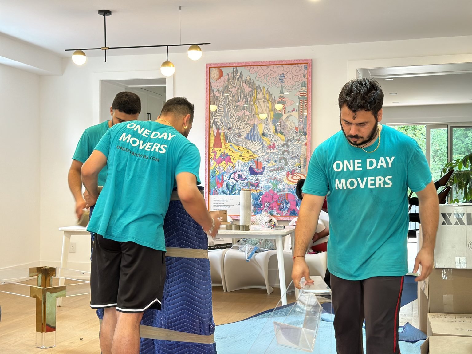 How to Move Safely: Tips to Avoid Injuries on Moving Day